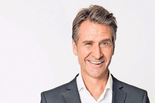 Rob Spence - Theater, Comedy & Musical - Bernhard Theater Zürich